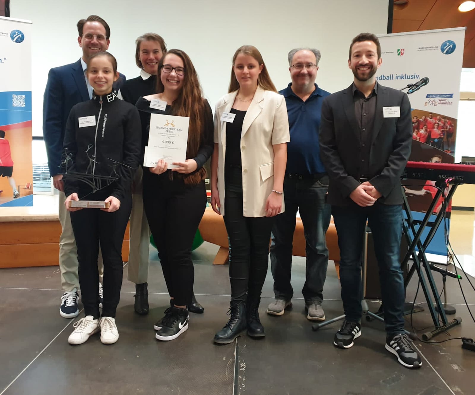 SG-Mädchen erhalten Solinger Jugendsport-Teampreis | Schachgesellschaft ...